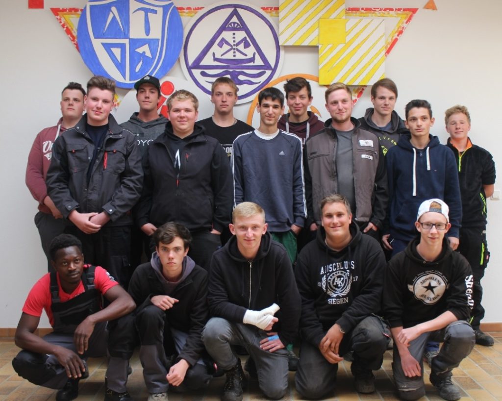 102 neue Auszubildende im Bauhandwerk - Aus- und Weiterbildungszentrum Bau